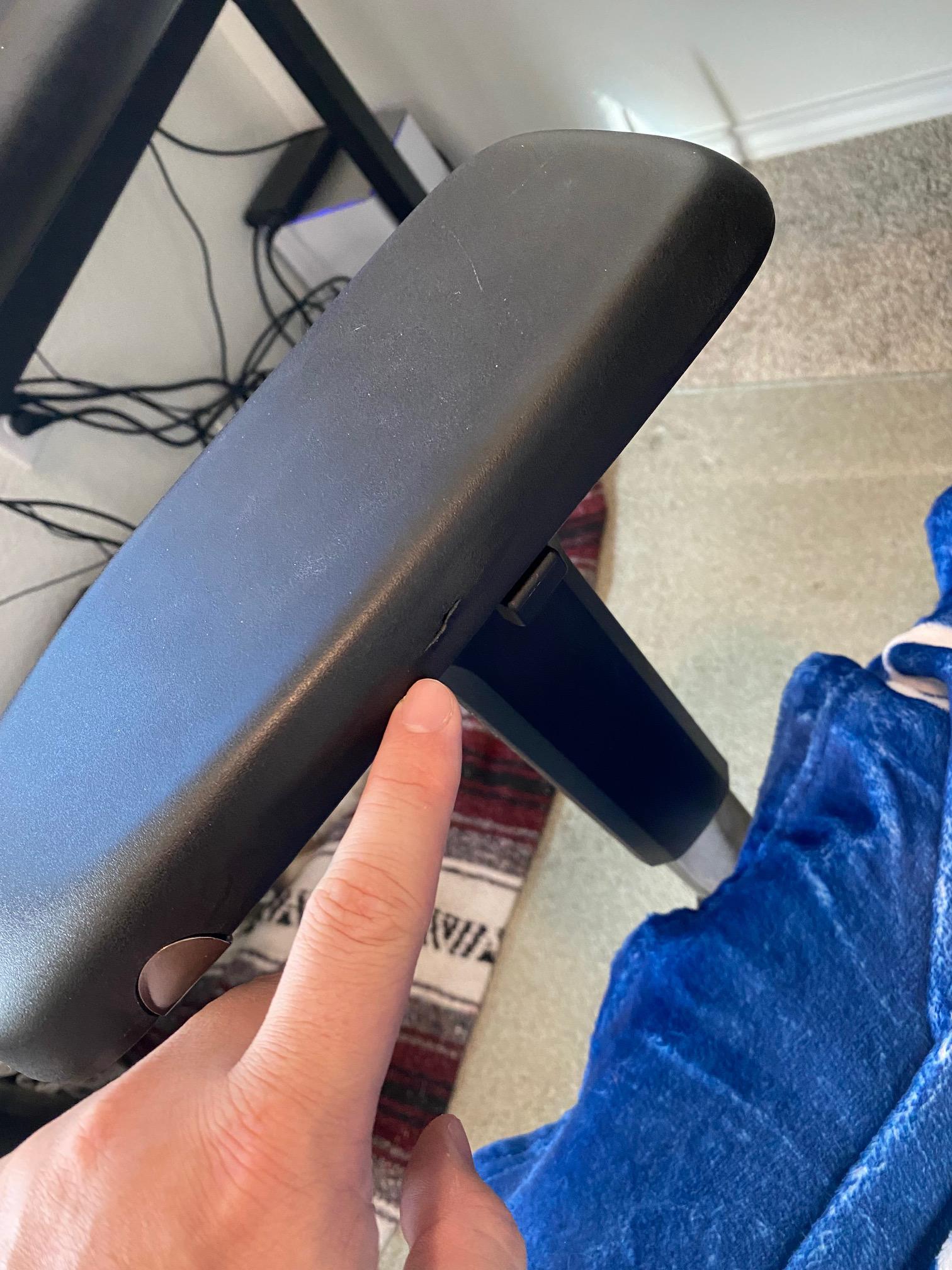 Product Defect on Titan XL | Scrolller