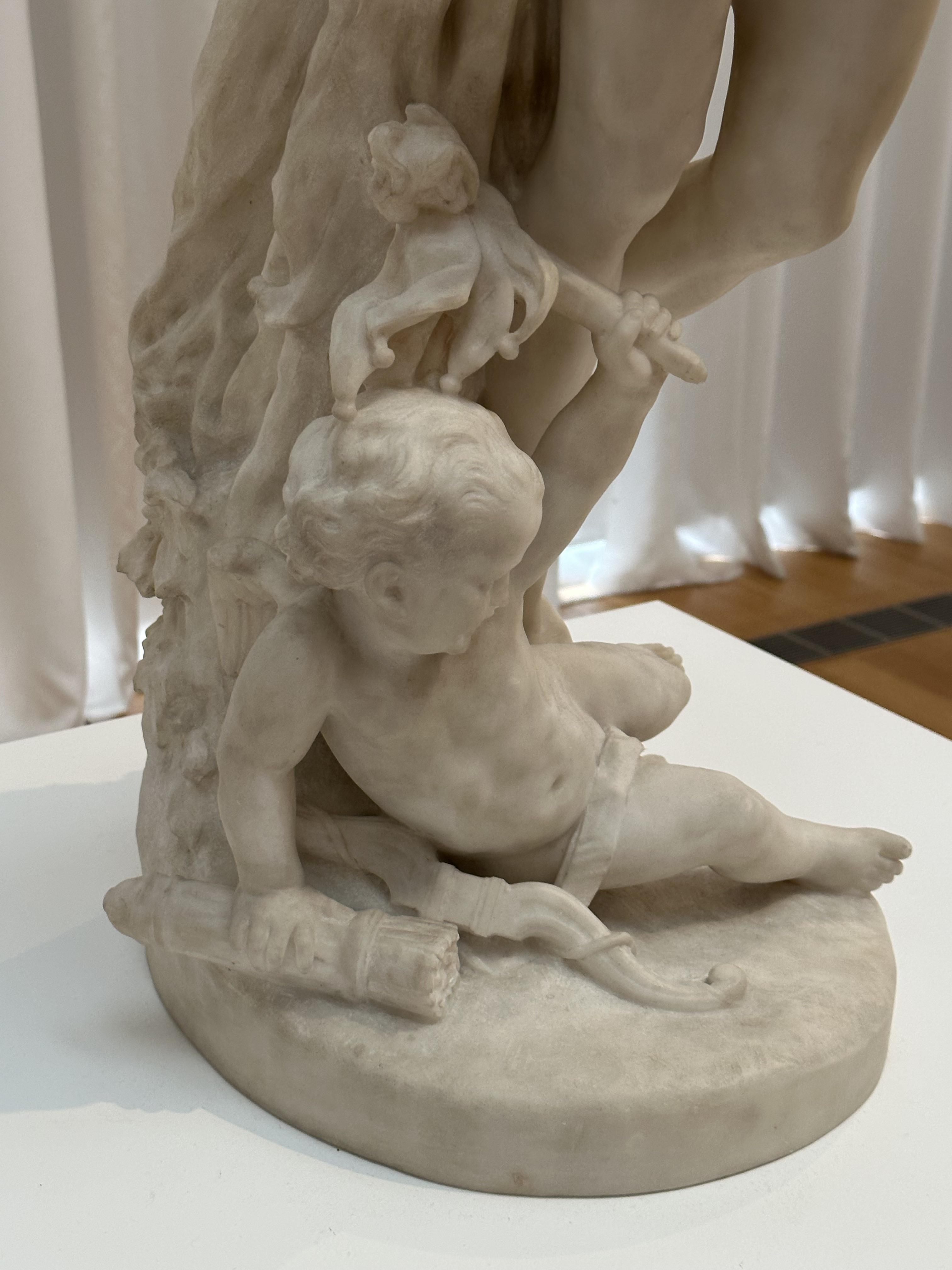 Museum statue | Scrolller