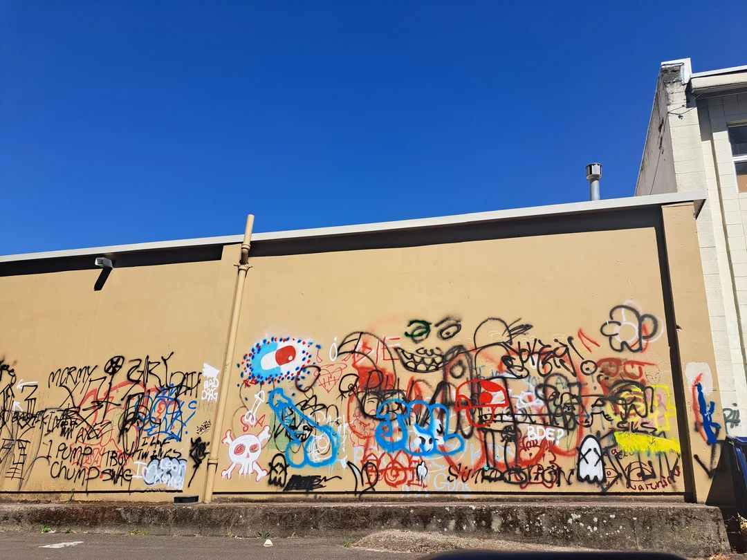 Chaotic wall next to my building | Scrolller