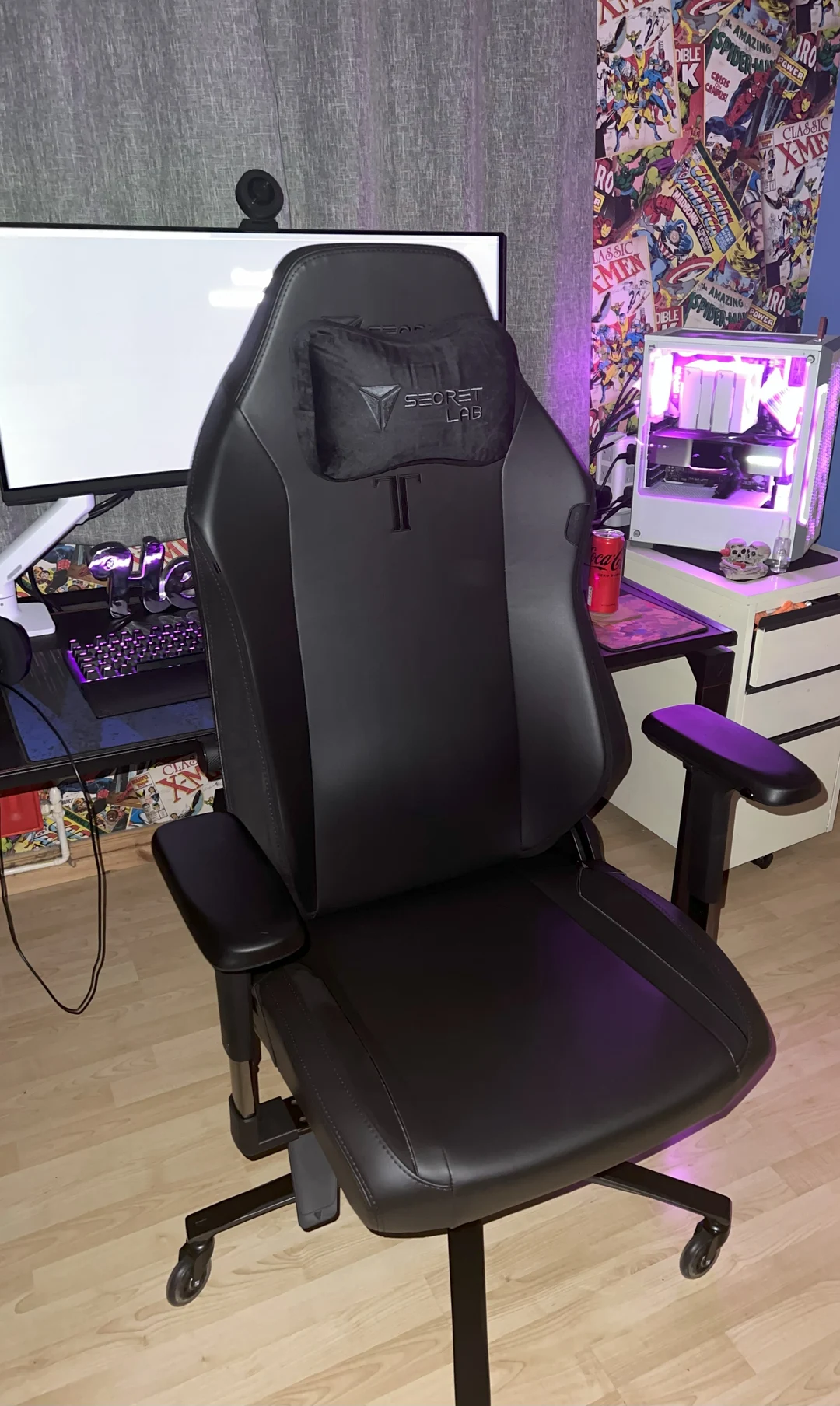 New Chair! #Secretlab | Scrolller