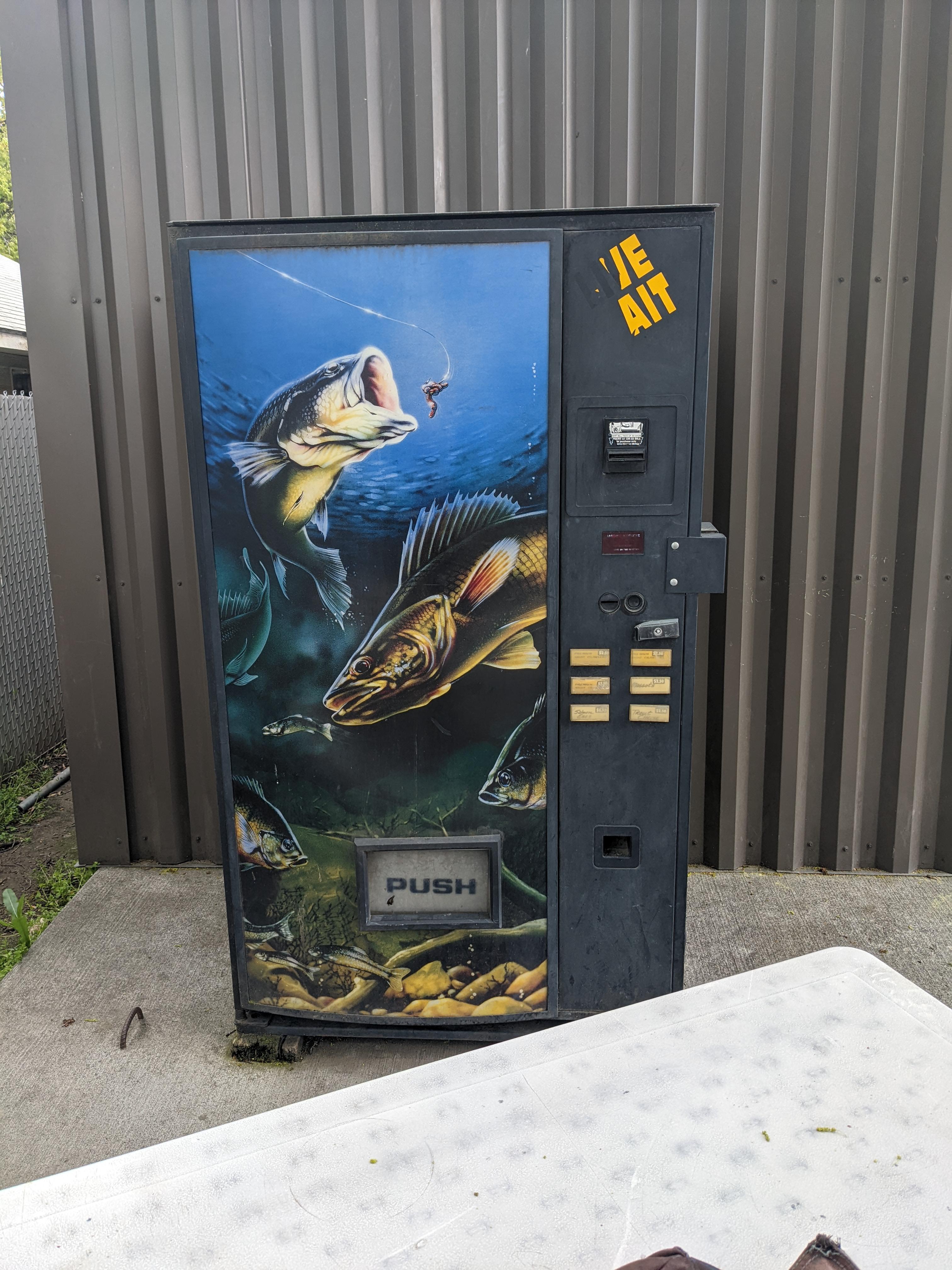 A live bait vending machine in Idaho | Scrolller
