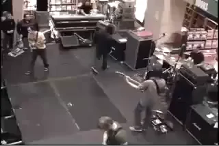 Crowd Participation | Scrolller