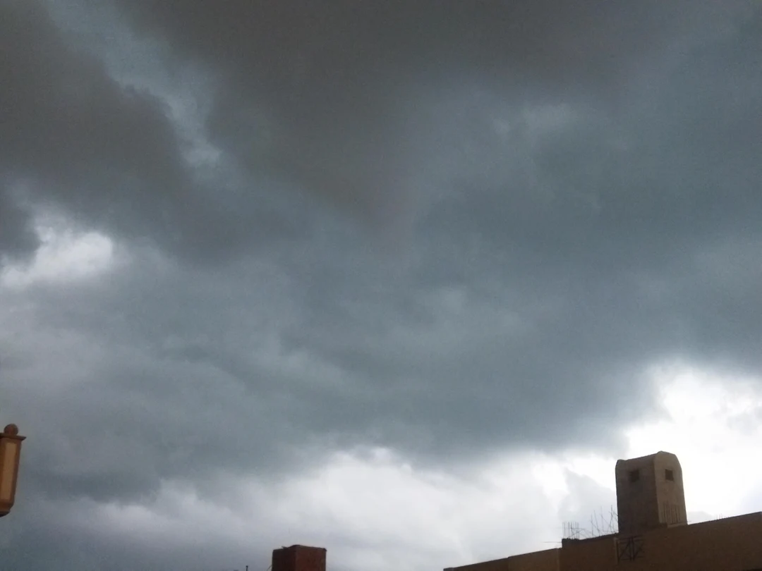 It's raining ice cubes in hurghada | Scrolller