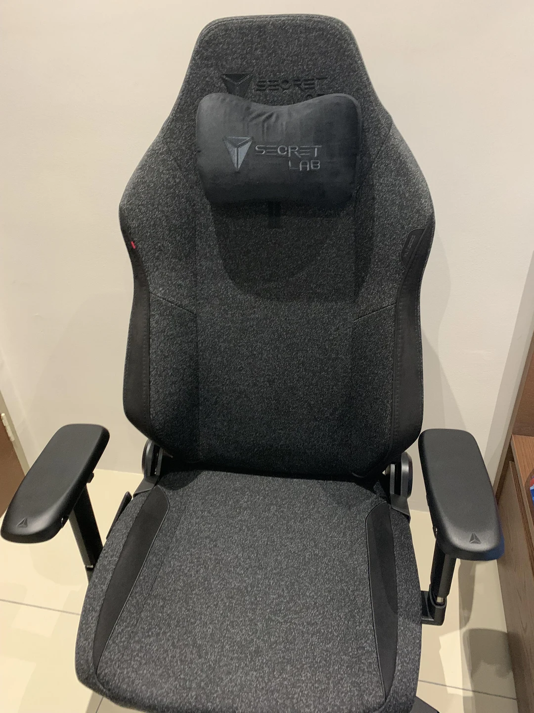 My first #secretlab chair!!! | Scrolller