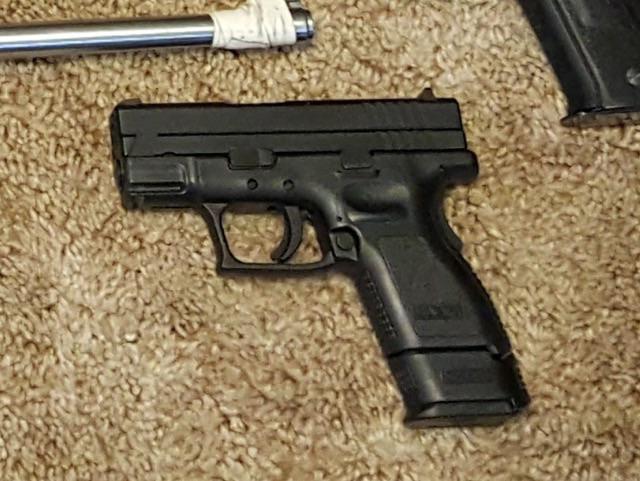 Help identifying pistol | Scrolller