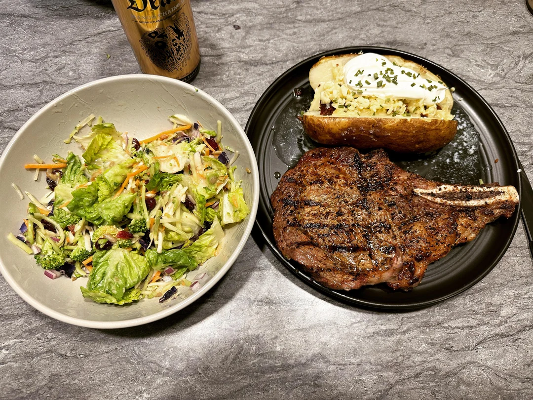 Steak dinner | Scrolller