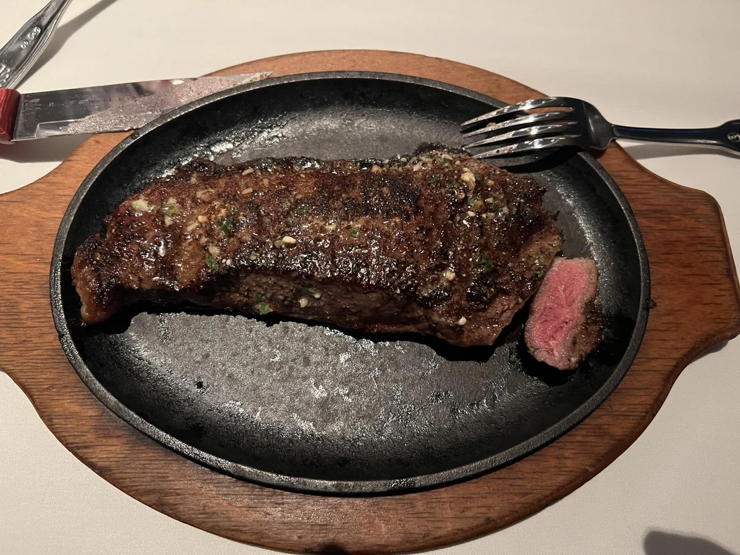 First Time at a steakhouse | Scrolller