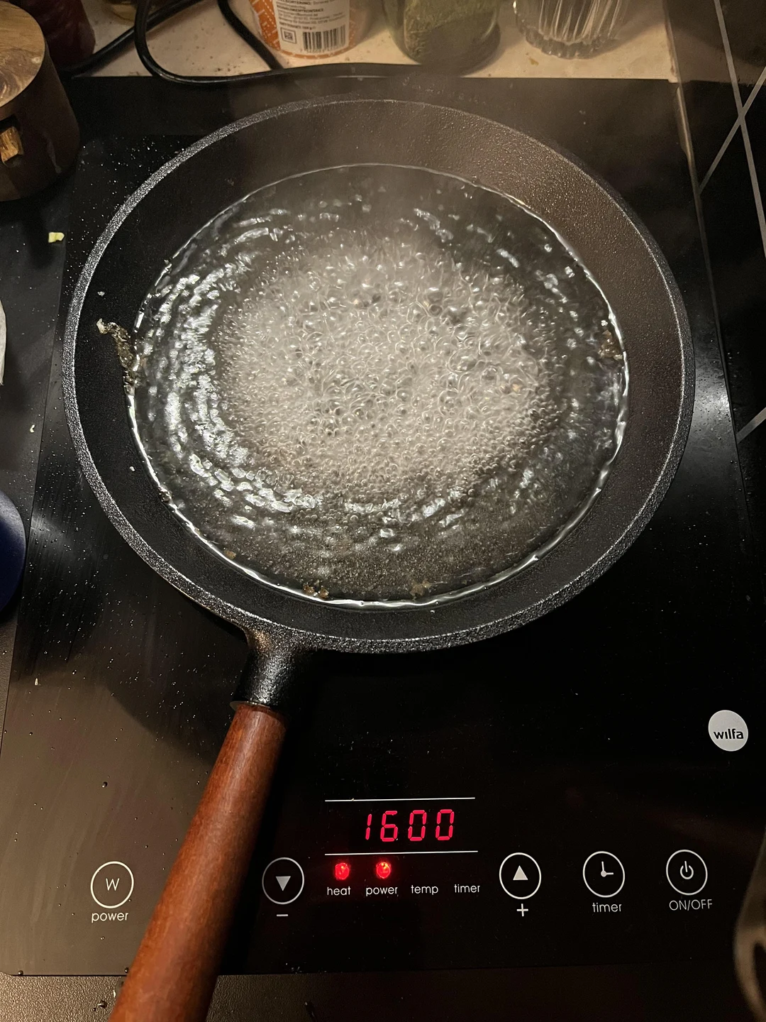 Season on too small of an induction plate? | Scrolller