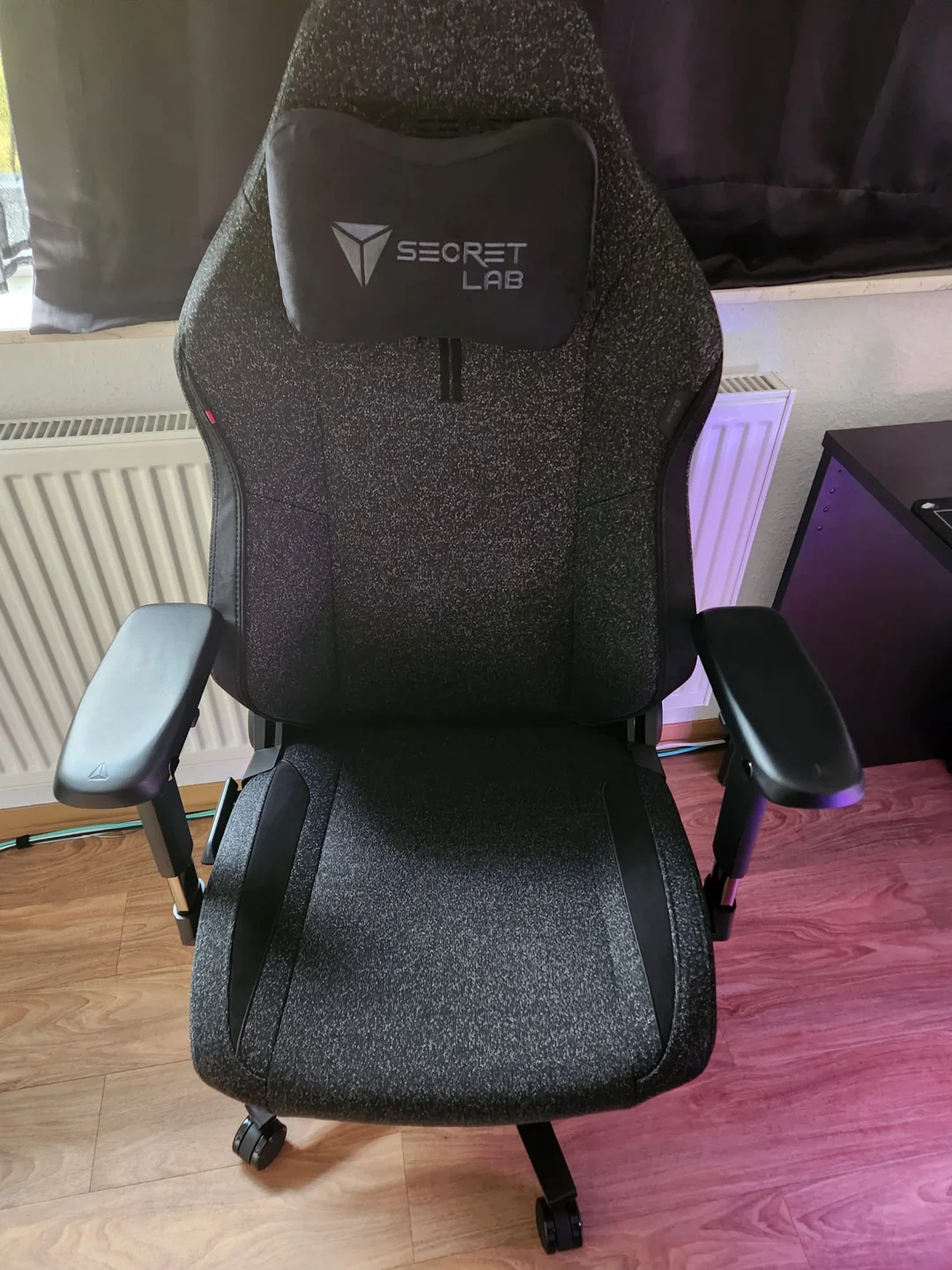 New Chair! #Secretlab | Scrolller