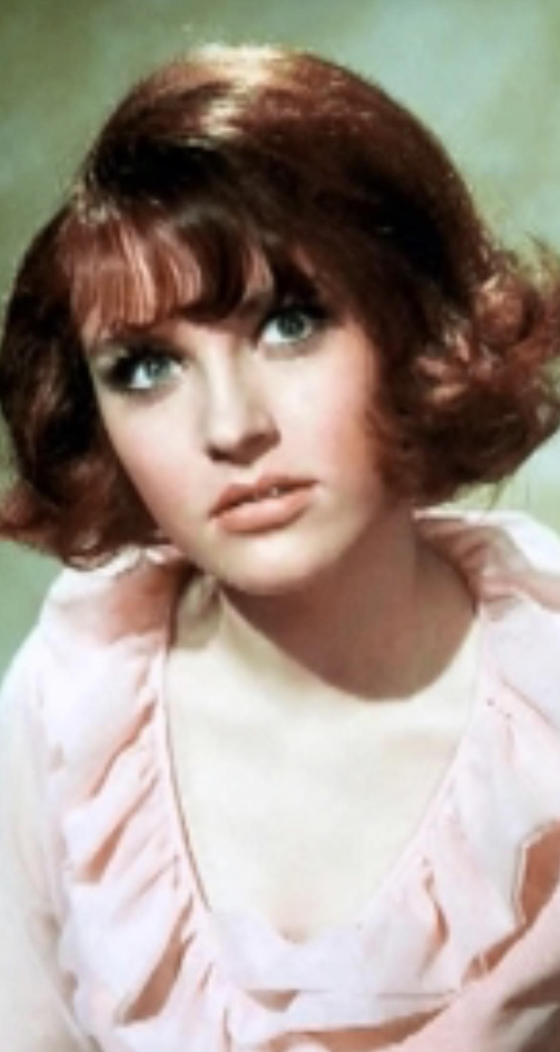 My mum in the 60s | Scrolller