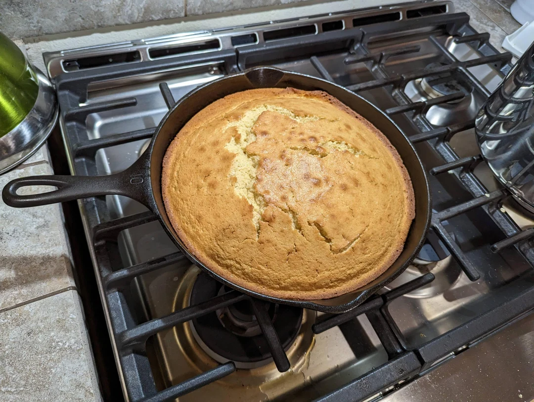 First time cornbread in the cast iron | Scrolller