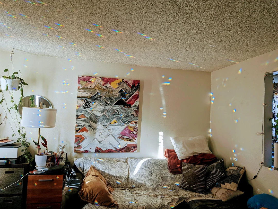 serotonin hour | Scrolller