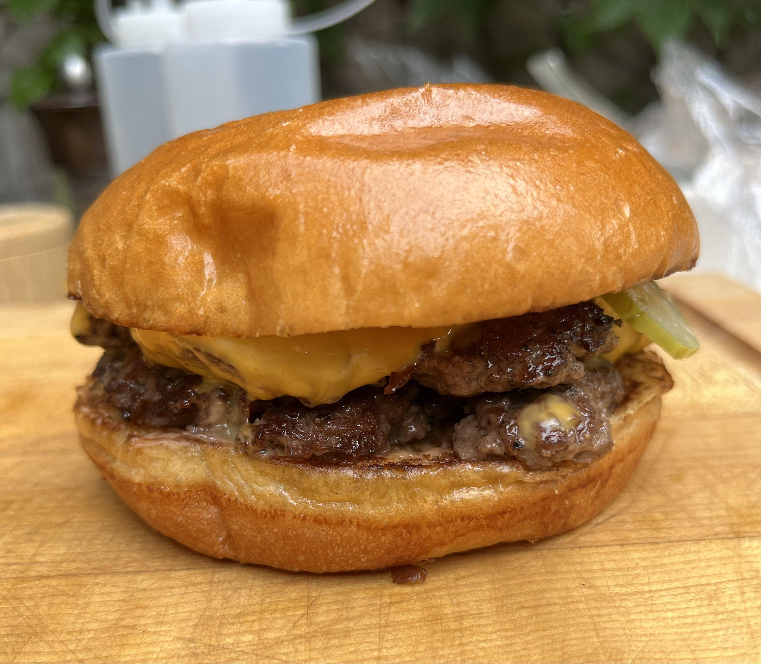 Double cheeseburger [Homemade] | Scrolller