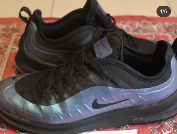 Sneaker ID | Scrolller