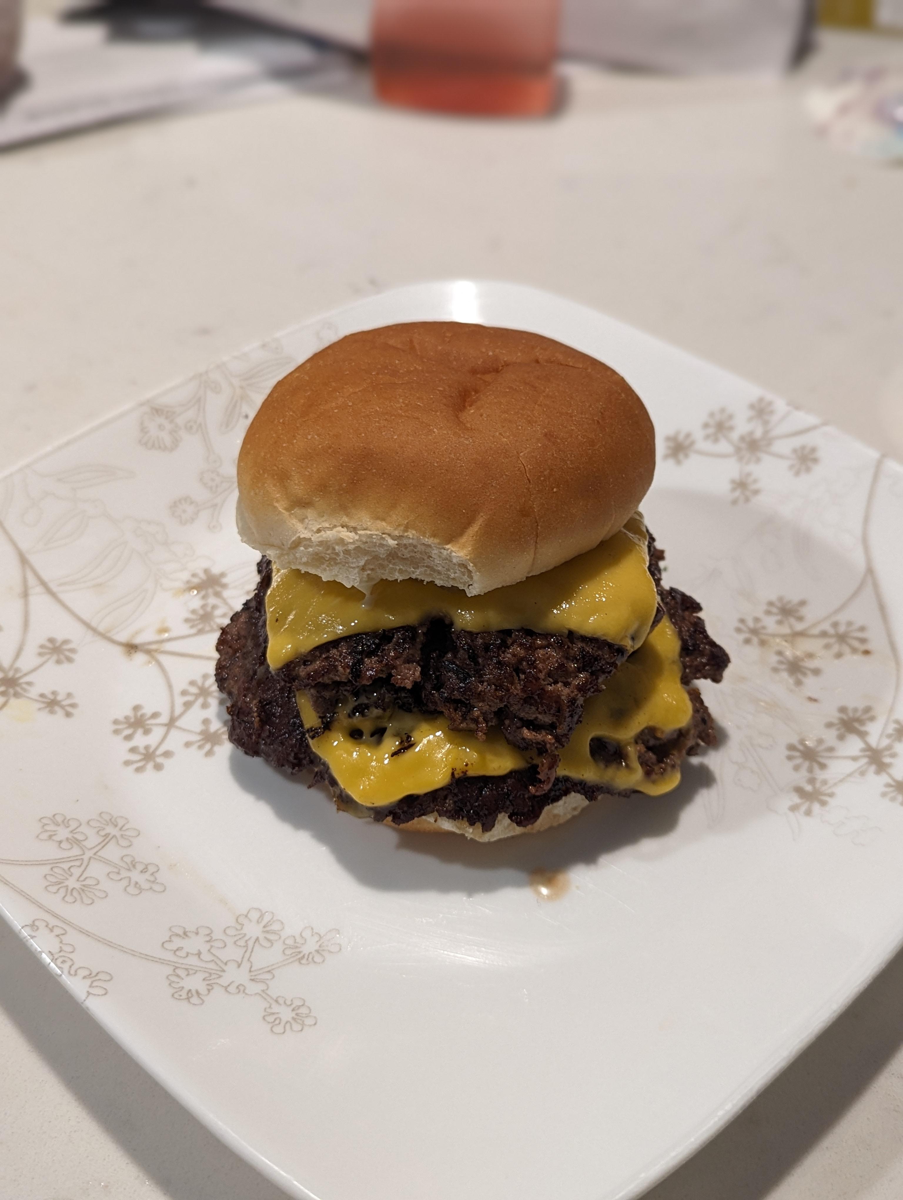 Just made the best smash burger! | Scrolller