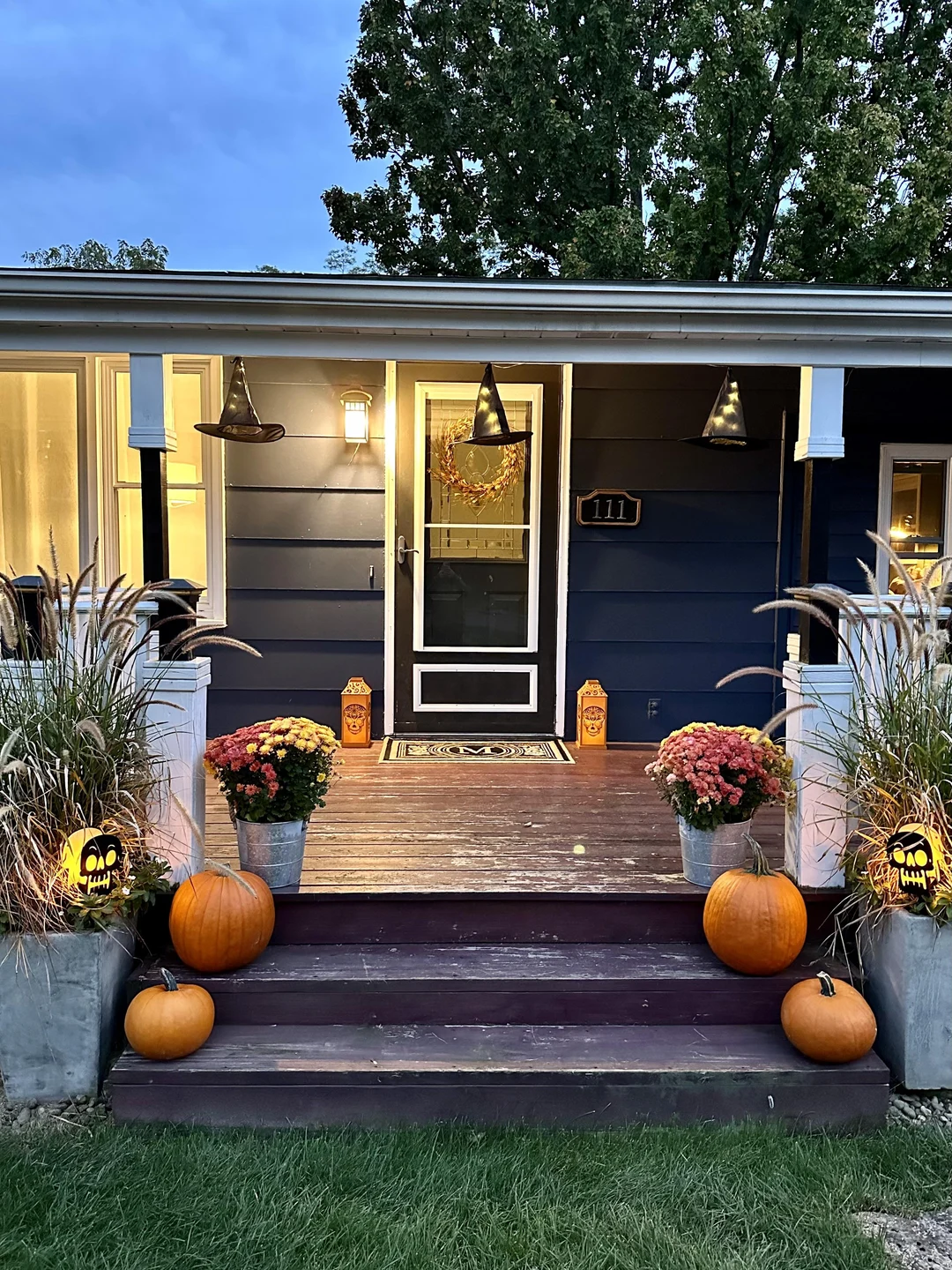 My autumn front porch | Scrolller