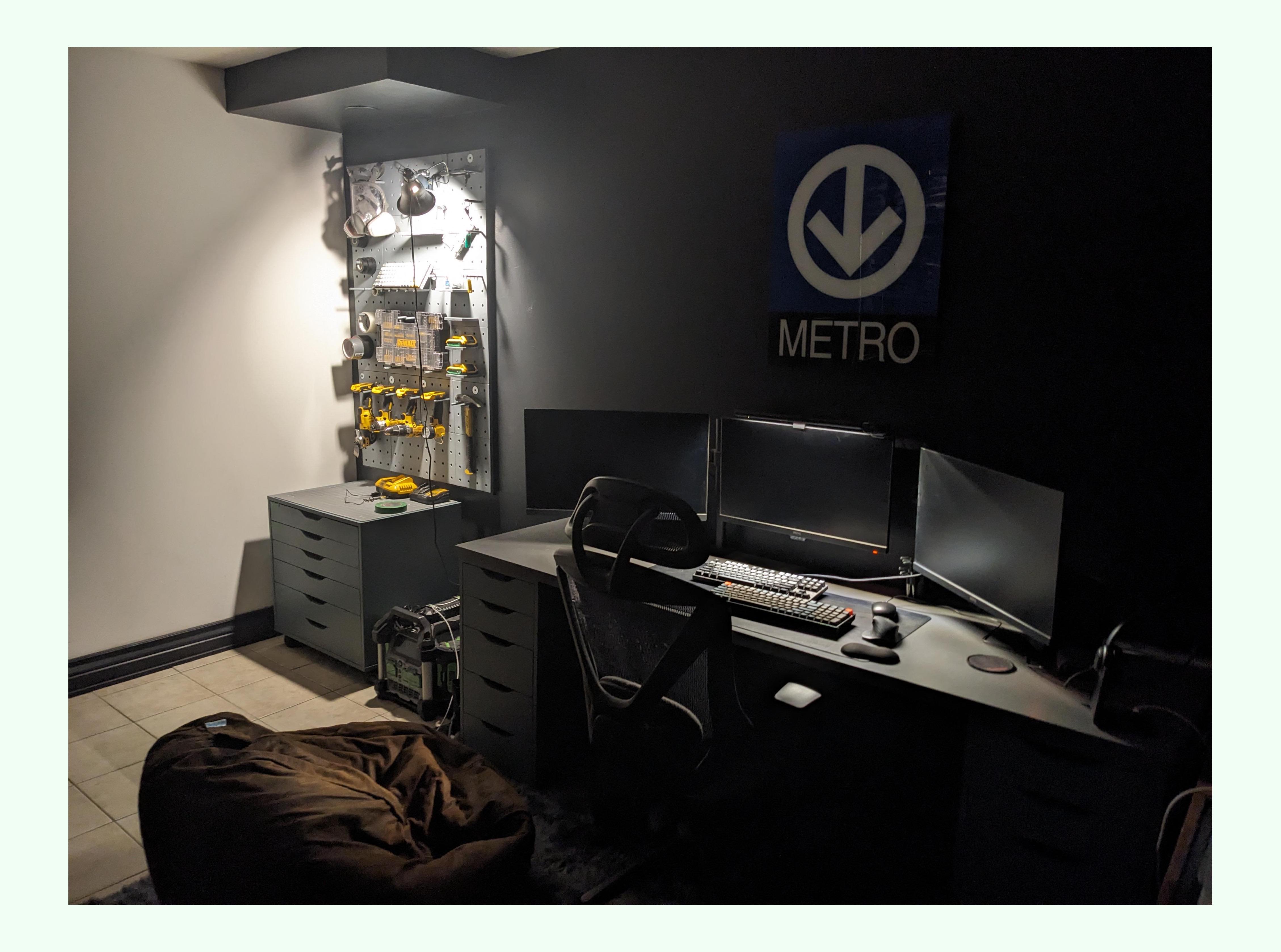 Basement battlestation | Scrolller