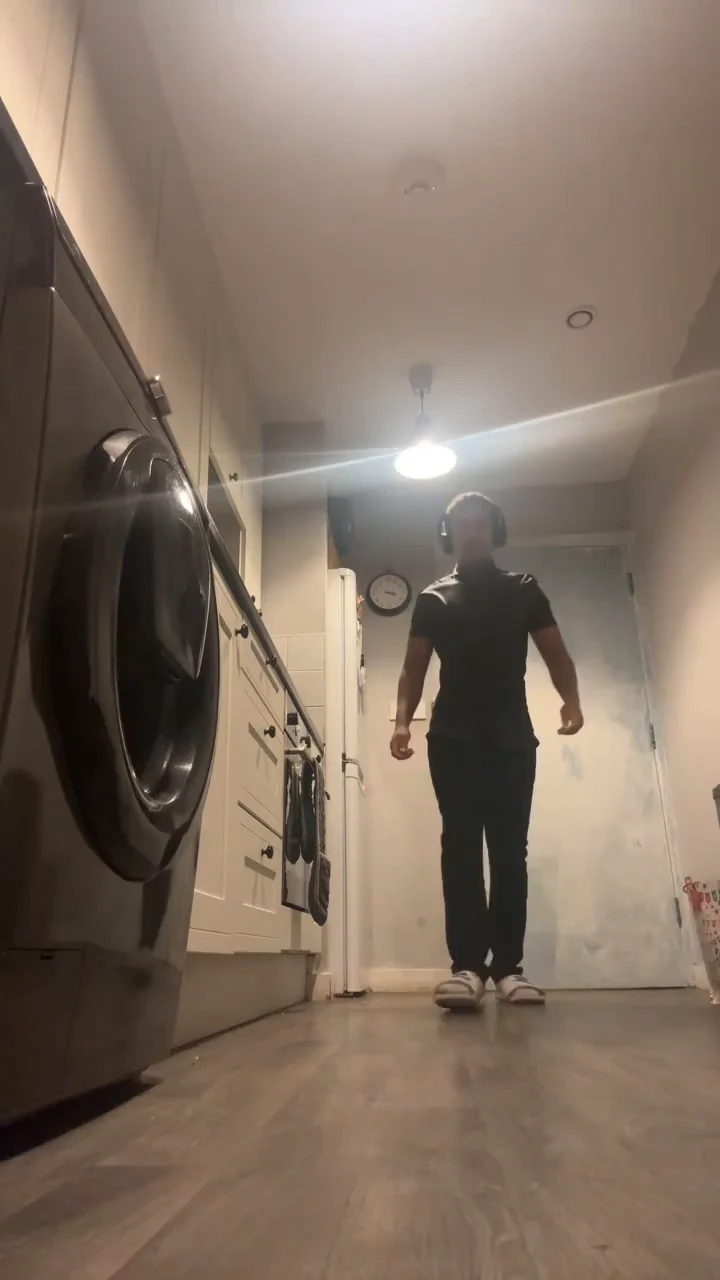 Blinding lights freestyle (17) | Scrolller