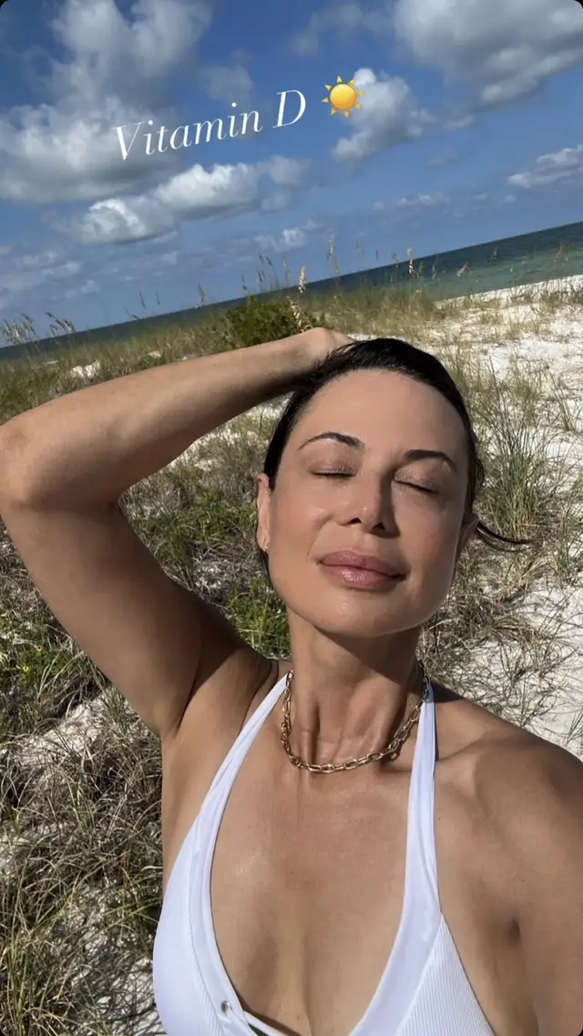 Catherine Bell | Scrolller