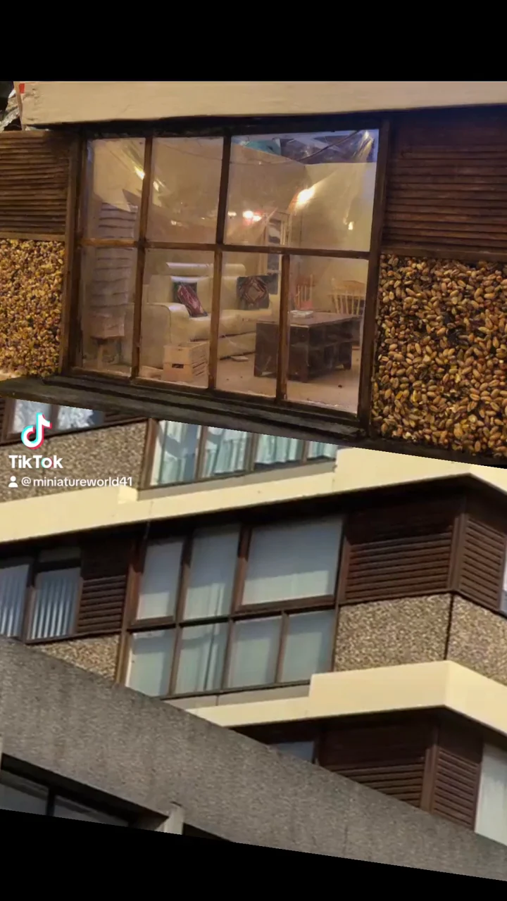 Peep Show flats exterior | Scrolller