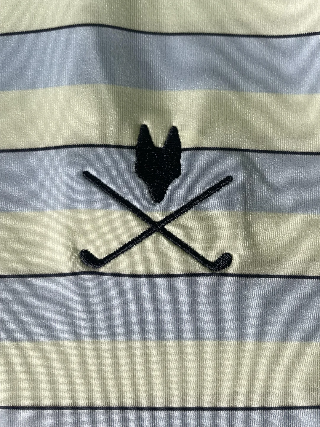 Anyone know his golf logo/course? | Scrolller