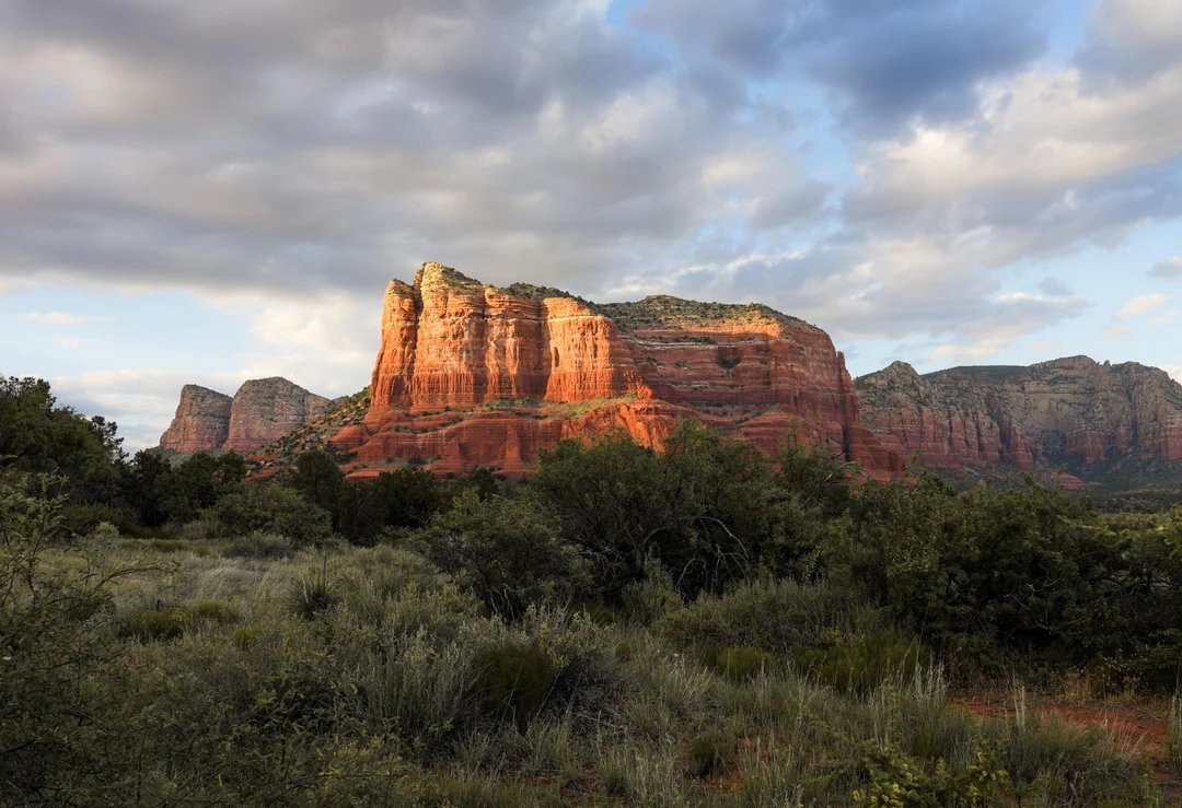Sun set on the Red Rocks of Sedona, AZ [6827 x 4672][OC] | Scrolller