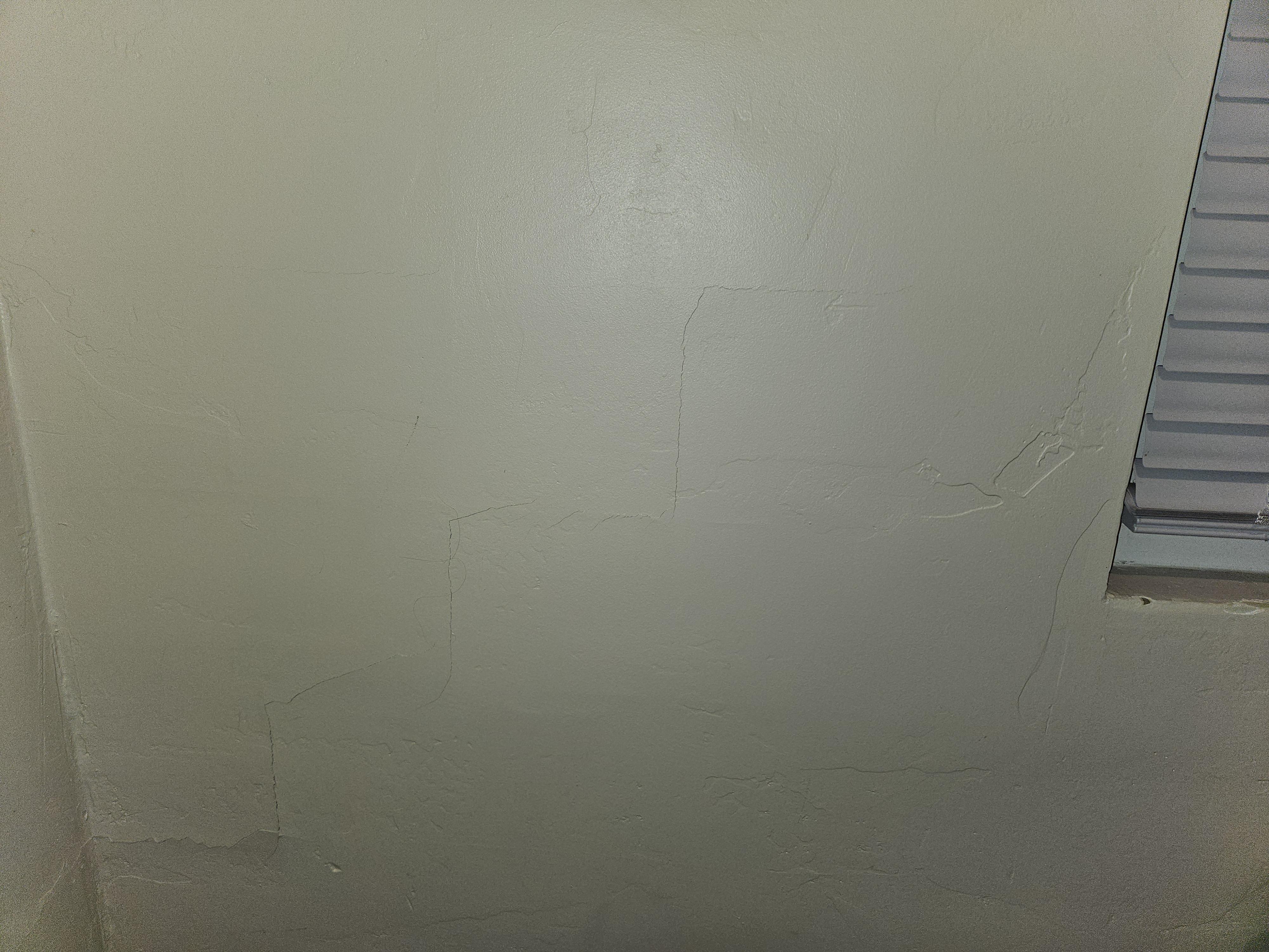 Possible foundation issues | Scrolller