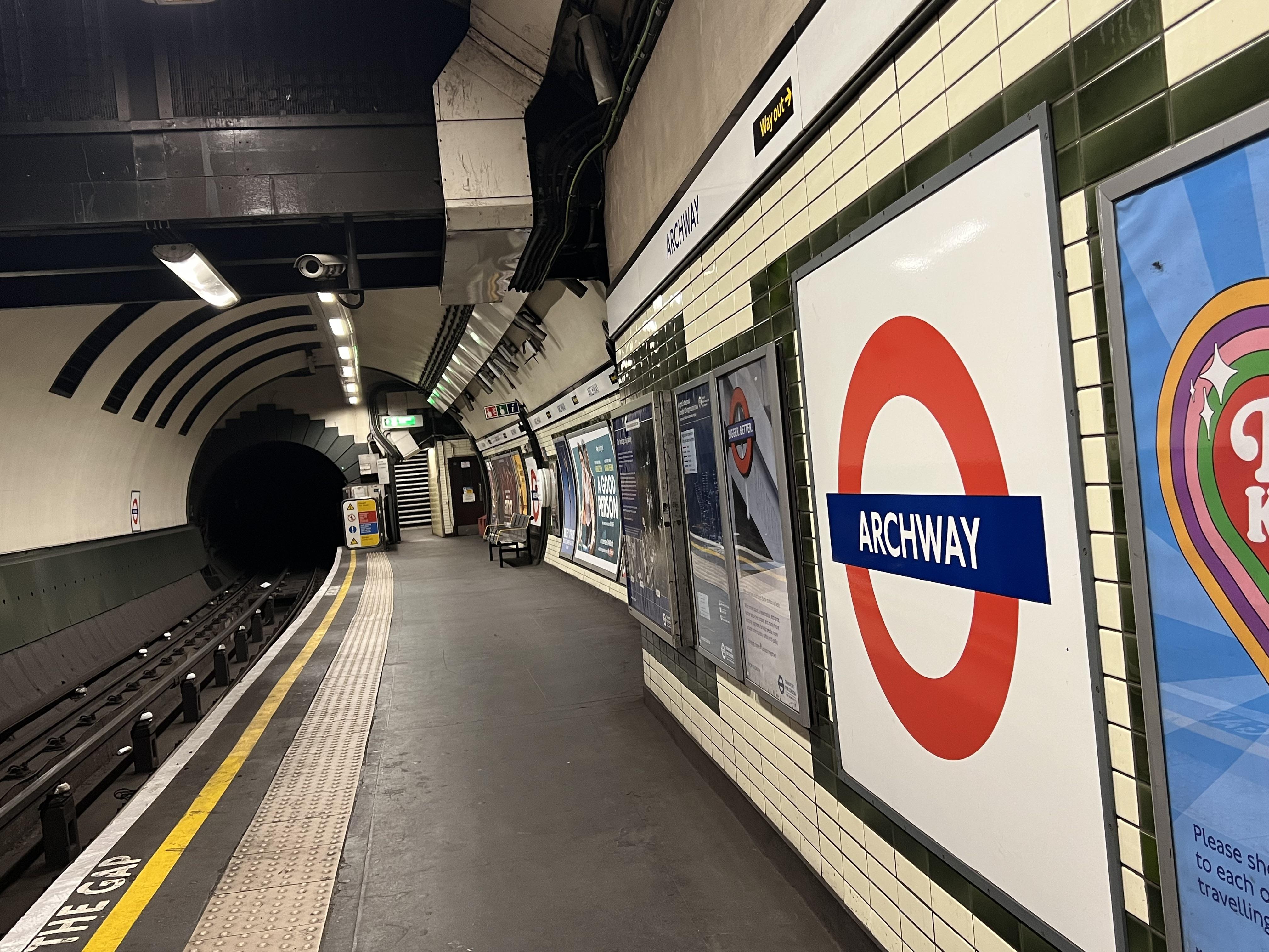 Archway Tavern | Scrolller