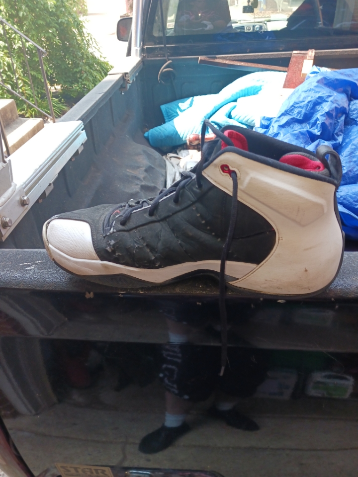 Help identify these Jordans? | Scrolller