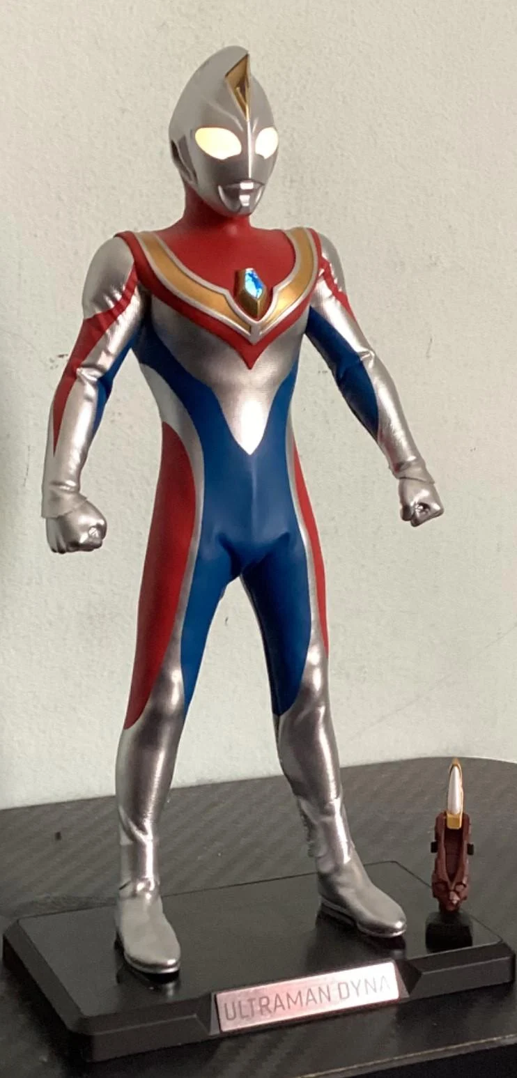 The most beautiful Action Figure I own. Alphamax Ultraman Dyna! | Scrolller