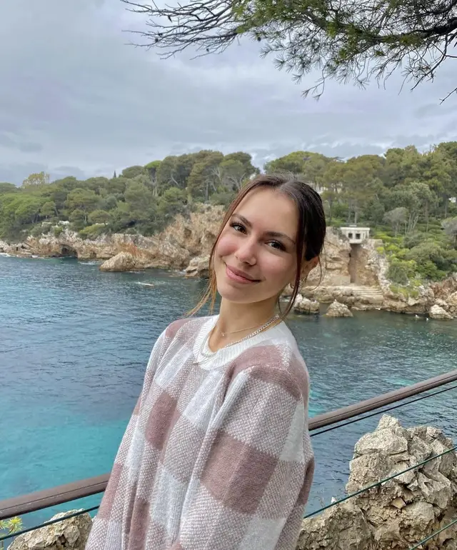 Alex Hook | Scrolller