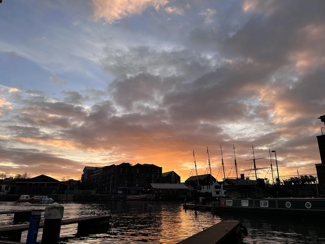 Bristol/UK | Scrolller