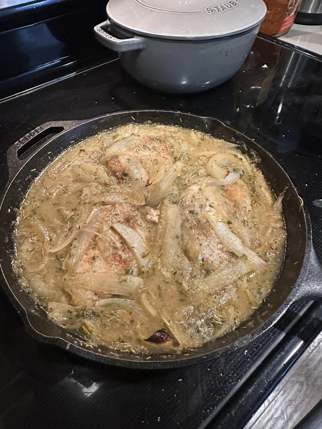 Pork chops with apple and onions | Scrolller