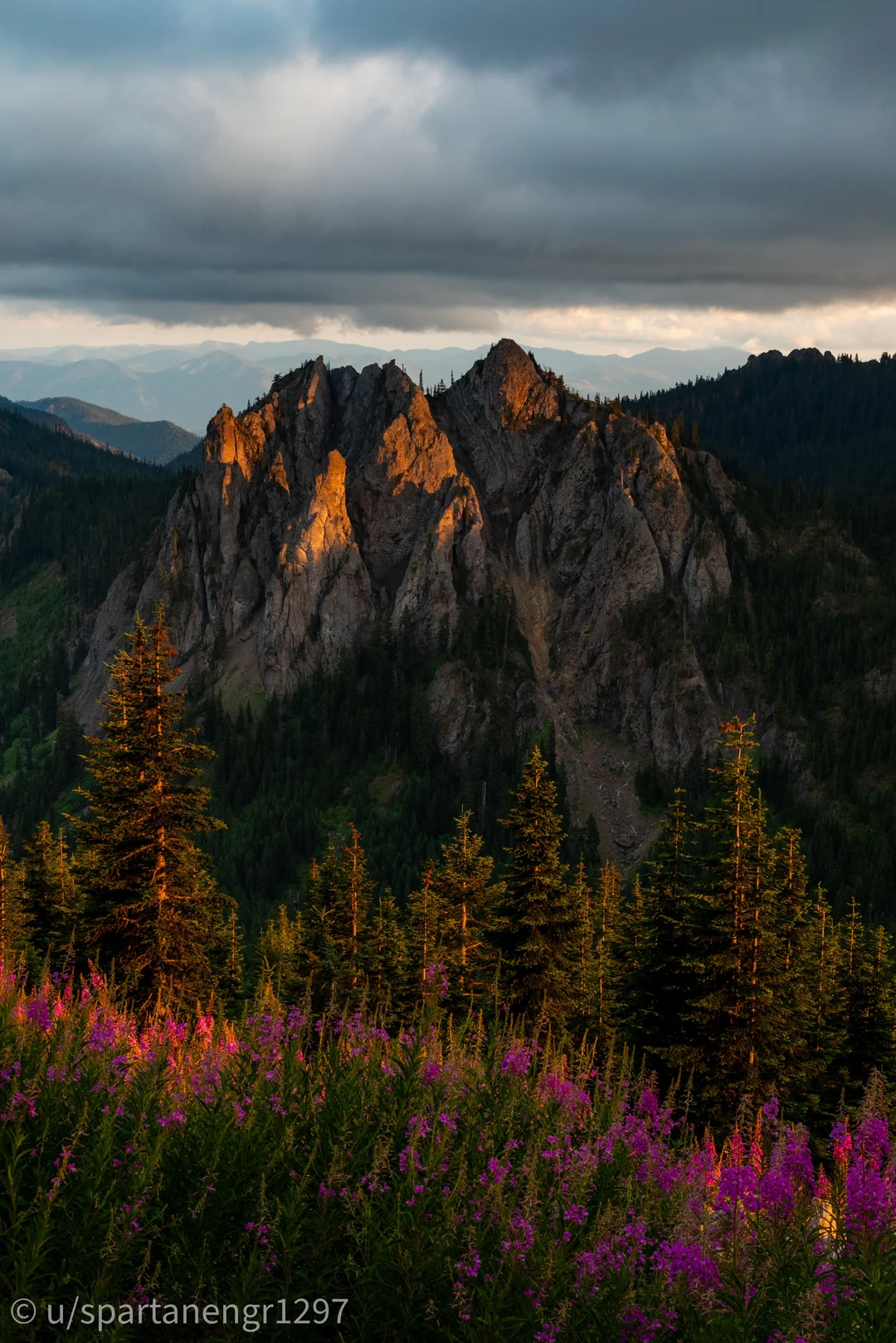 Sunset in the mountains, Washington State [OC] [3658 x 5479] | Scrolller