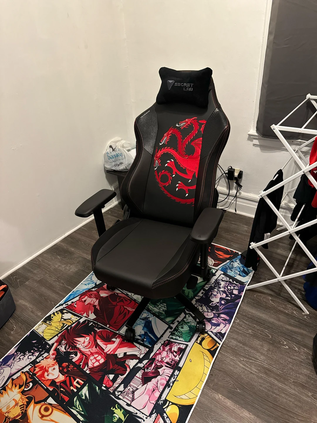 First gaming chair #Secretlab | Scrolller