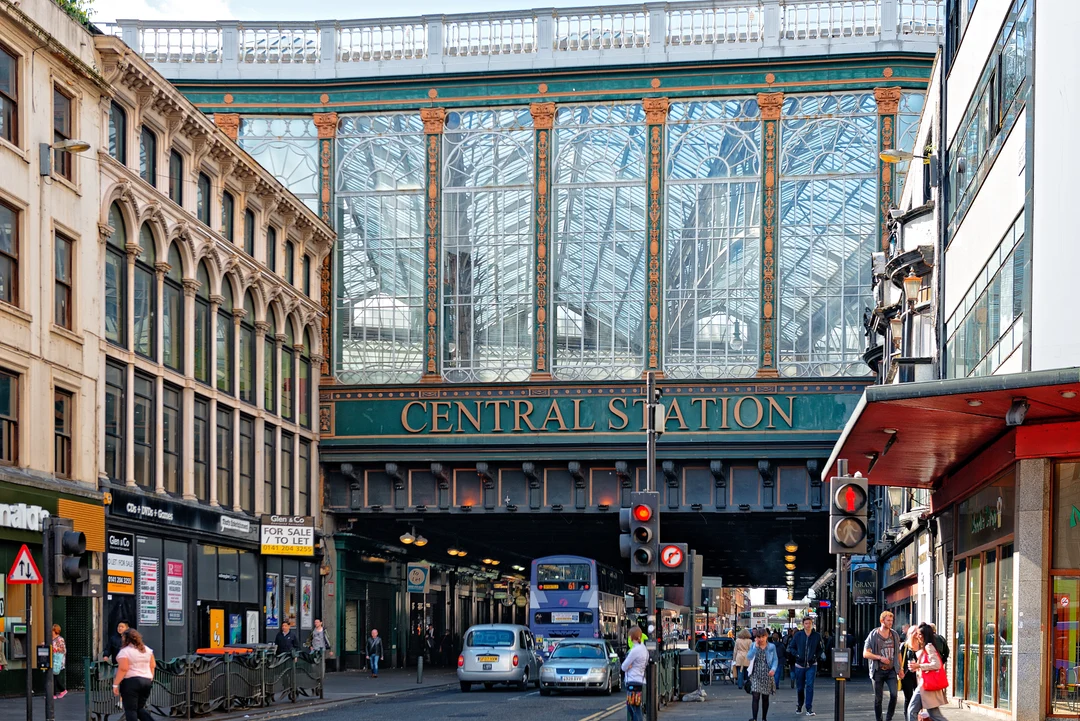 Glasgow Central Station | Scrolller