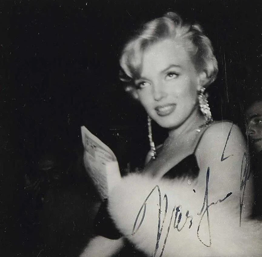 Rare Candid Shot of Marilyn Monroe, 1950s | Scrolller