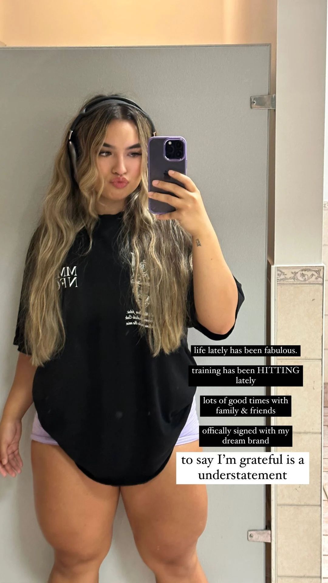 Asian Bombshell | Scrolller