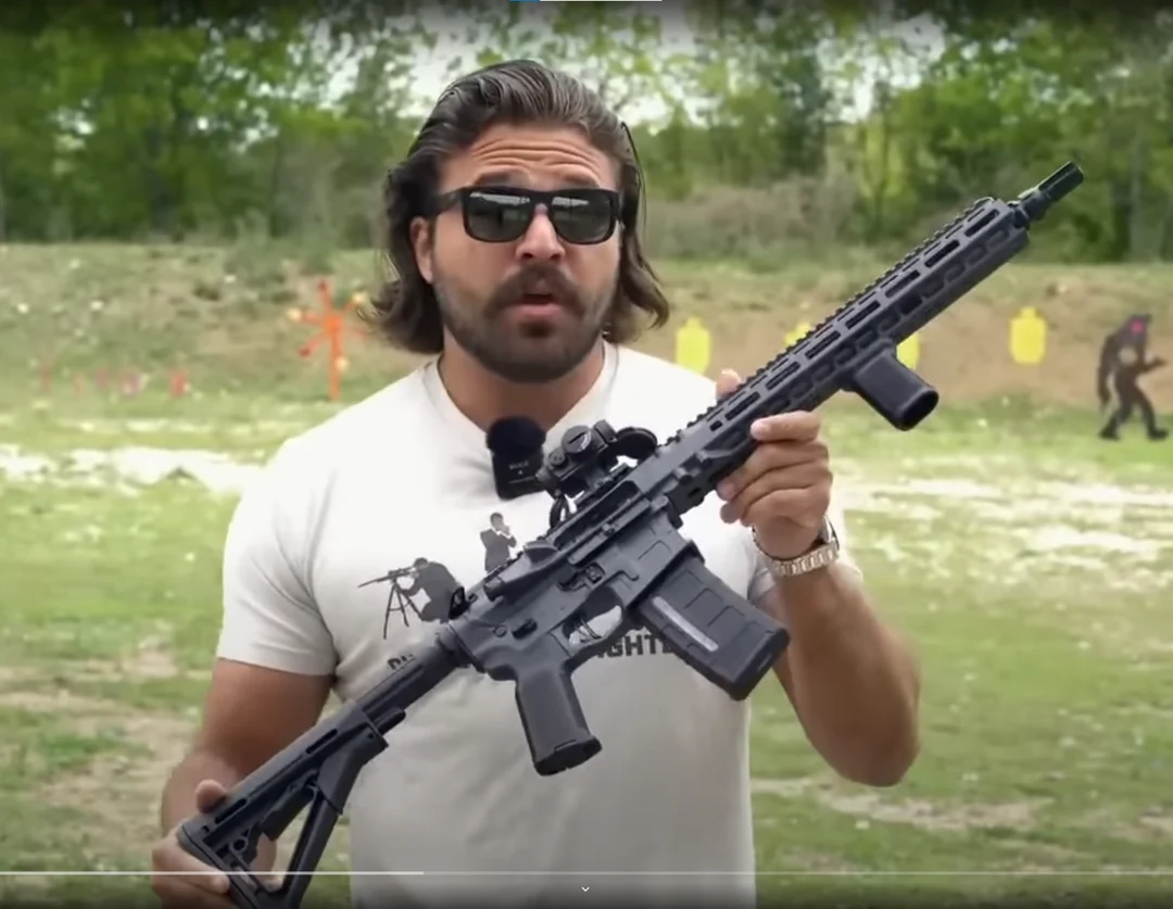 What's the AR receiver set & handguard on this rifle? | Scrolller