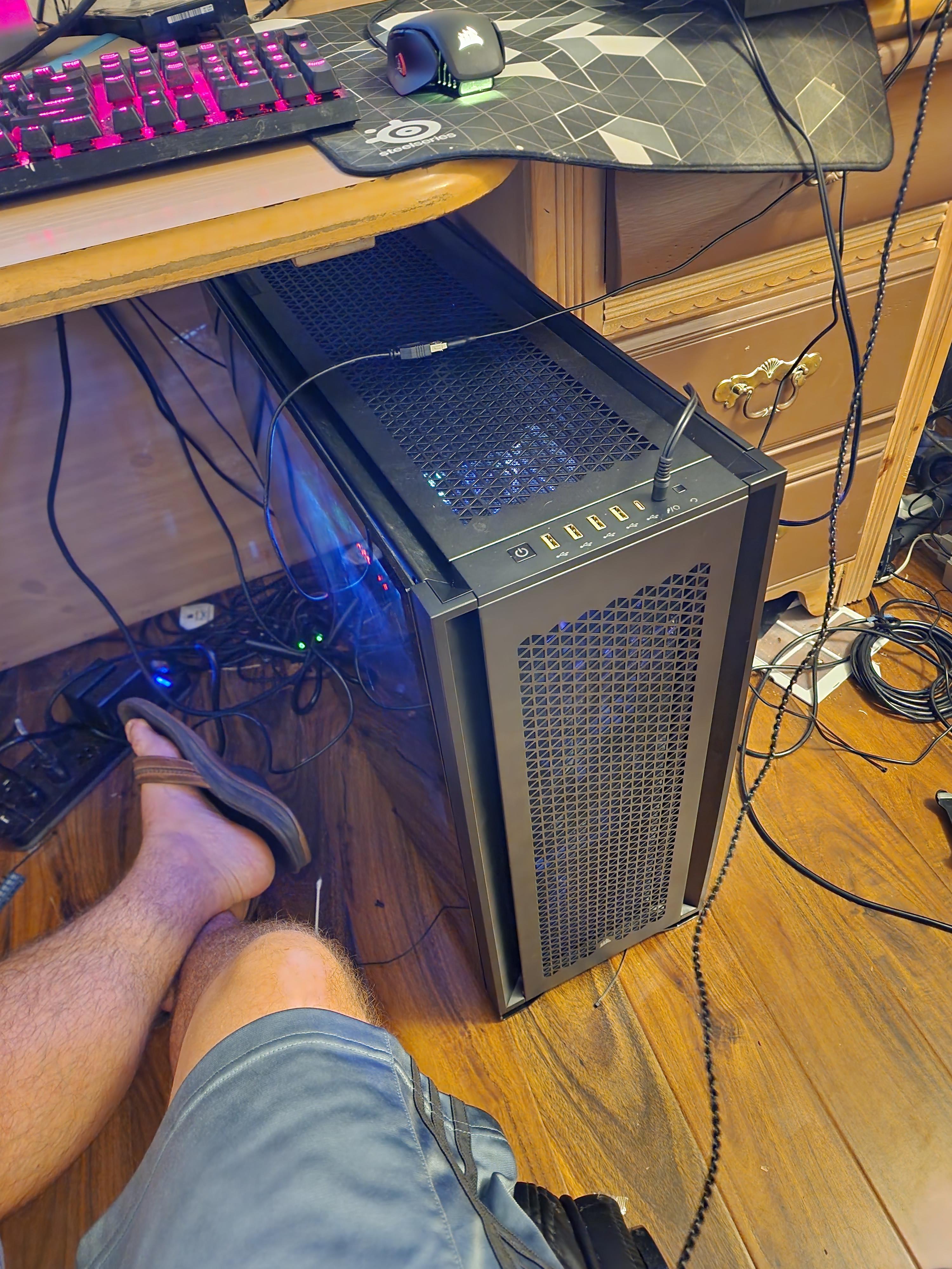New pc case | Scrolller