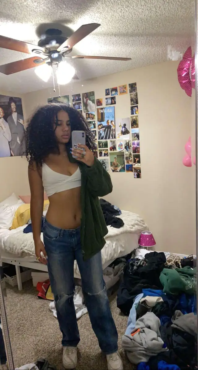 messy university room 😅 | Scrolller