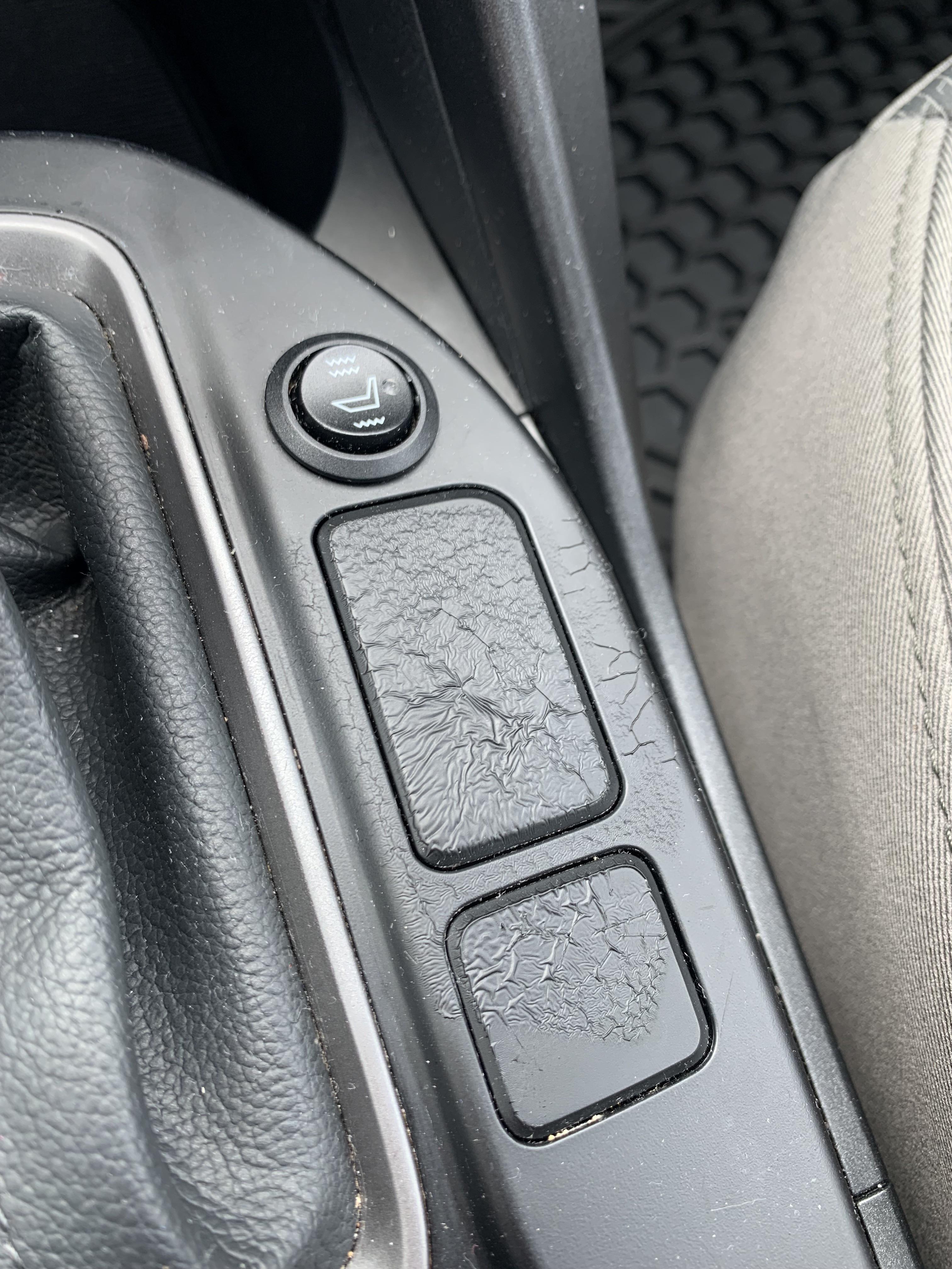 Help figuring out what happened to my GFs car. | Scrolller