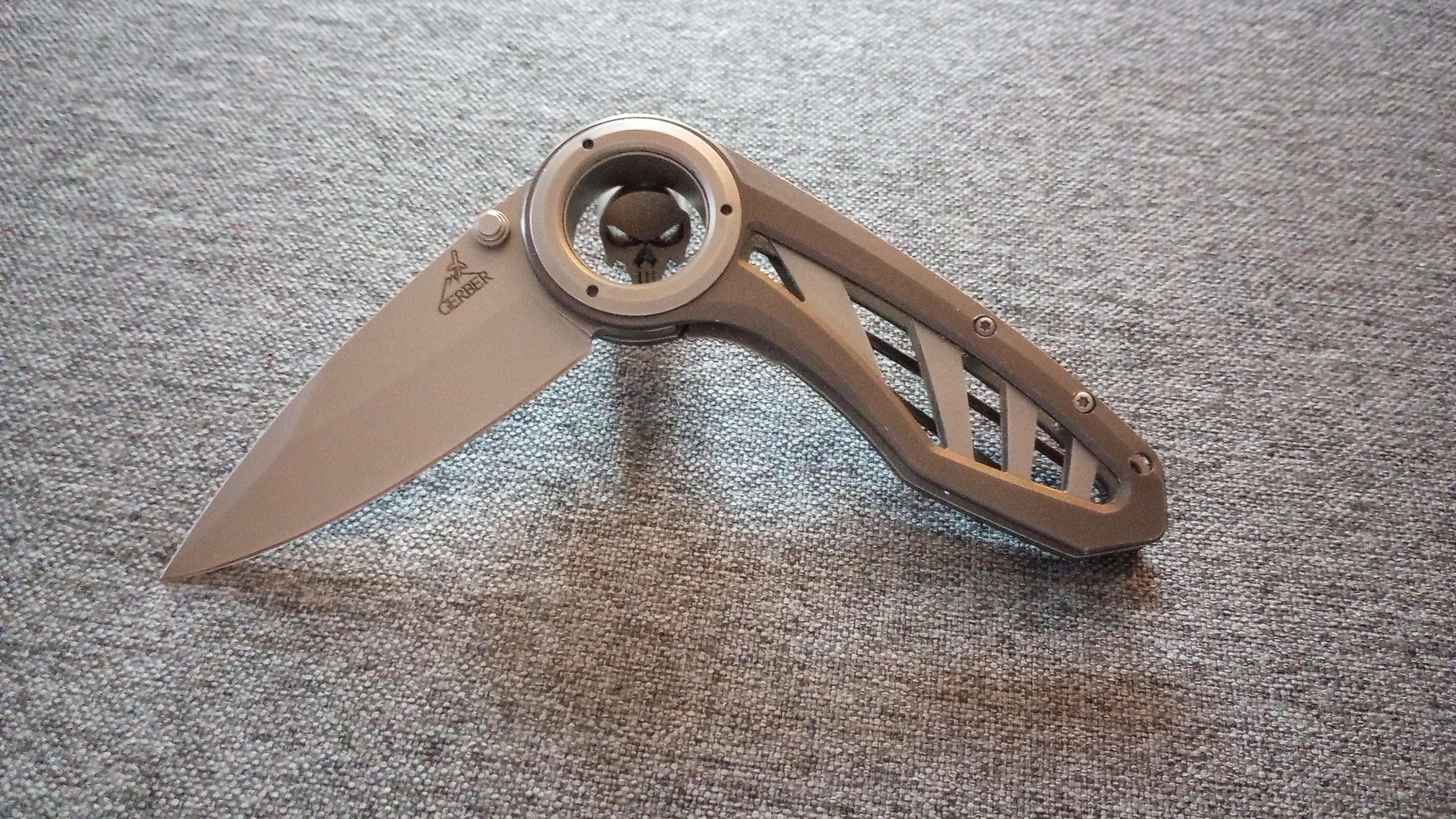 Friday Night Knife Fight | Scrolller