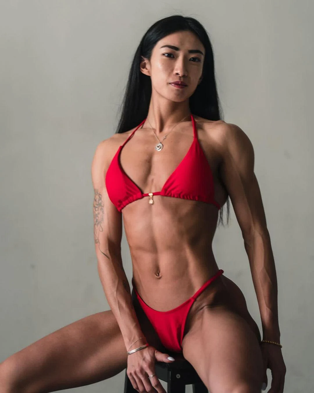 Bikini Abs | Scrolller