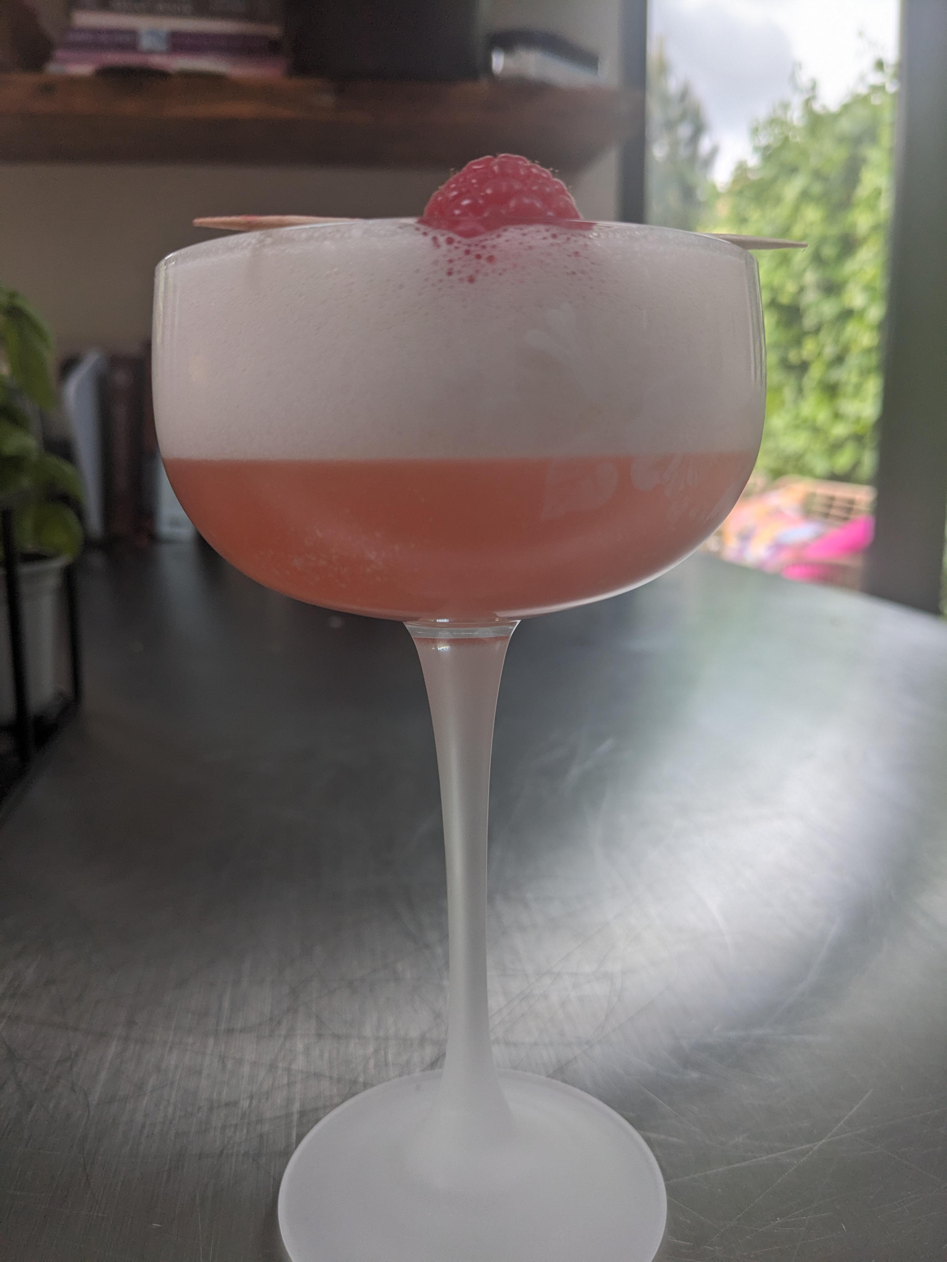 Clover club | Scrolller