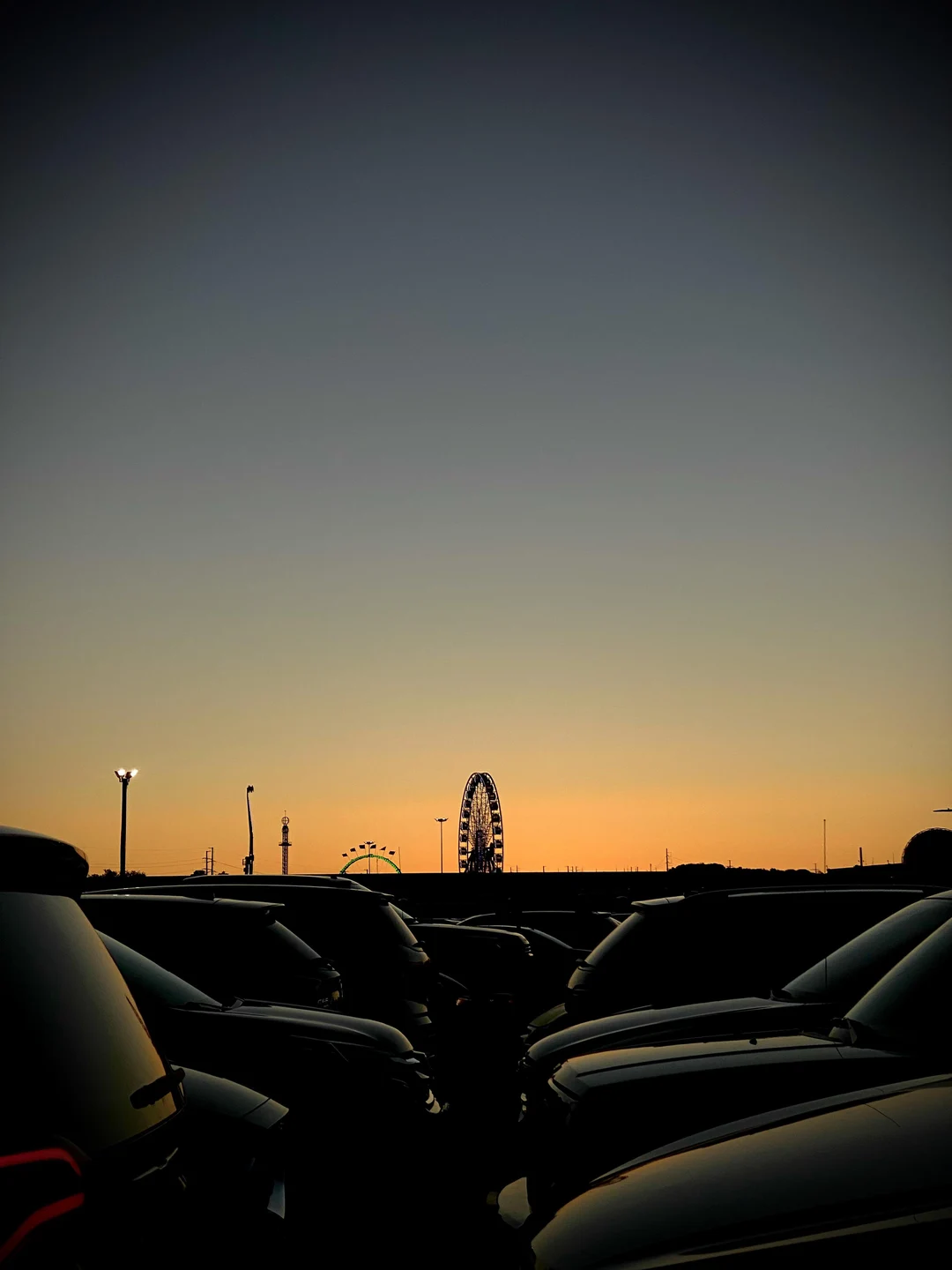 [oc] clear skies to end the night at the fair. Springfield, Massachusetts, USA | Scrolller
