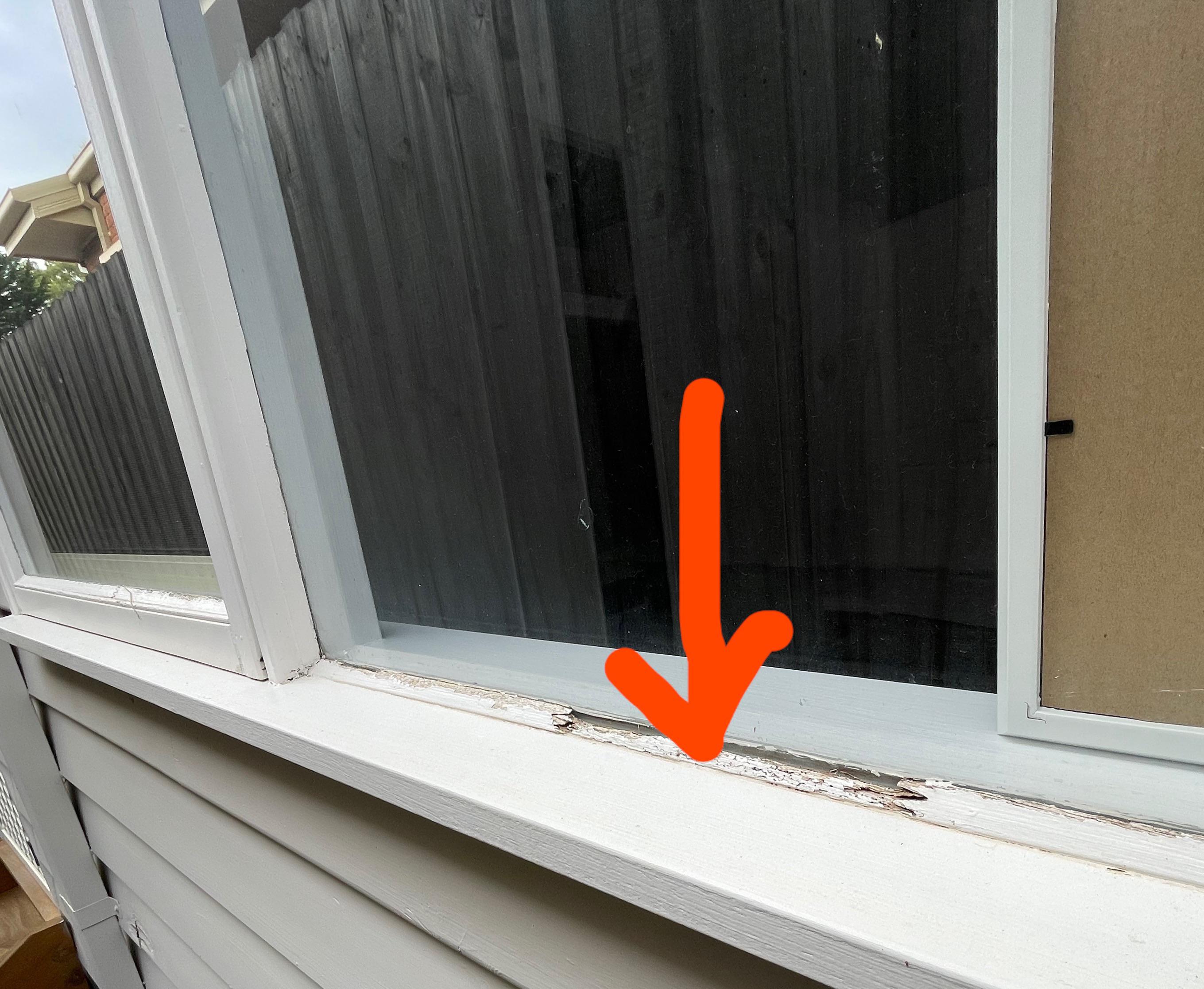What do you call this window border and is it easy to replace? | Scrolller
