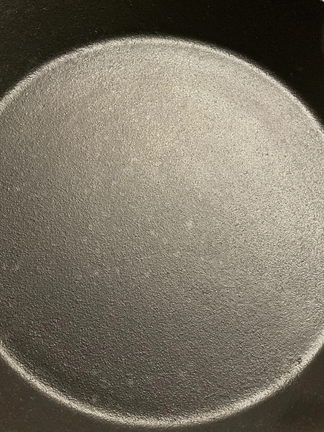 Spots on new cast iron pan after very first washing | Scrolller