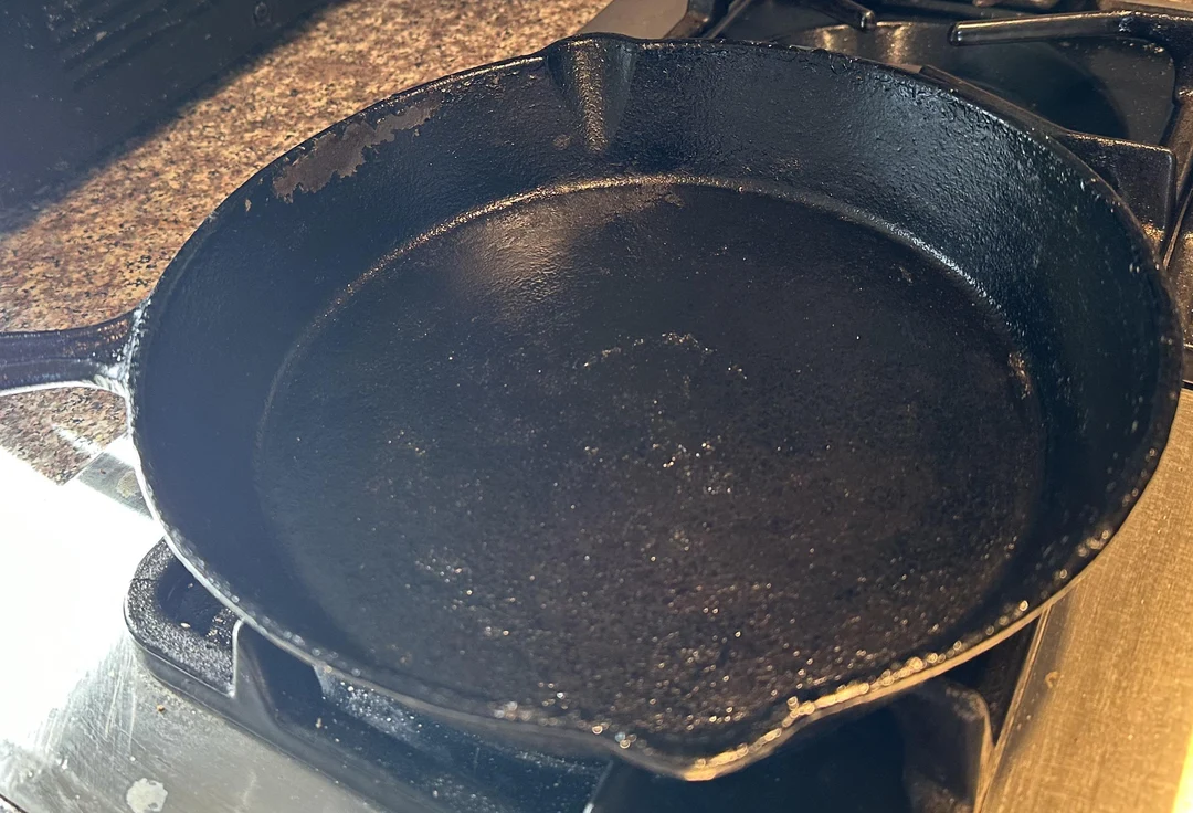 Why is my grapeseed seasoning flaking off? | Scrolller