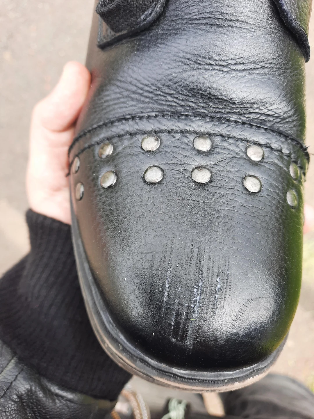 Scuffed my boot yesterday, is there any way of fixing this? | Scrolller